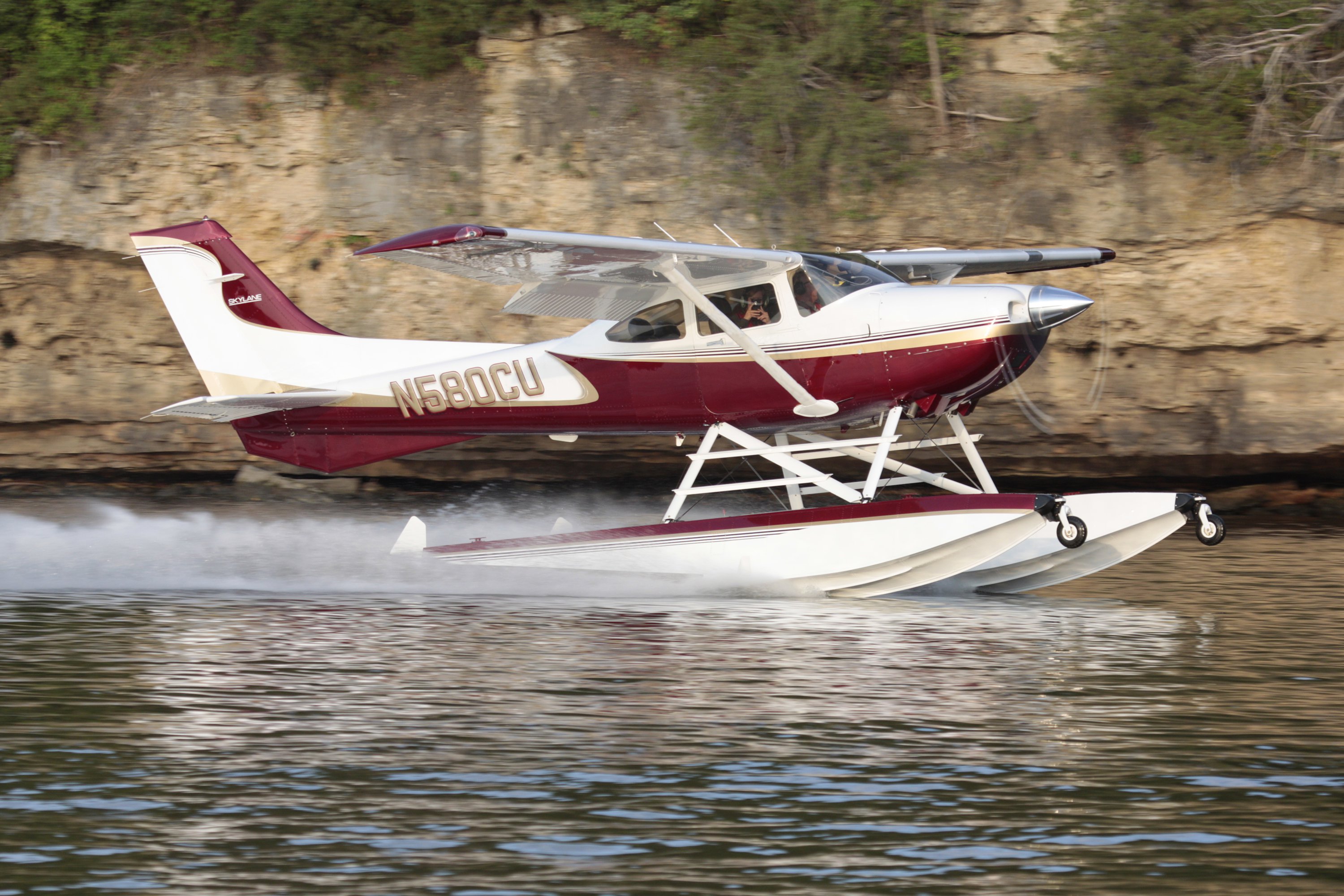 Cessna 182 Skylane | Wipaire, Inc.