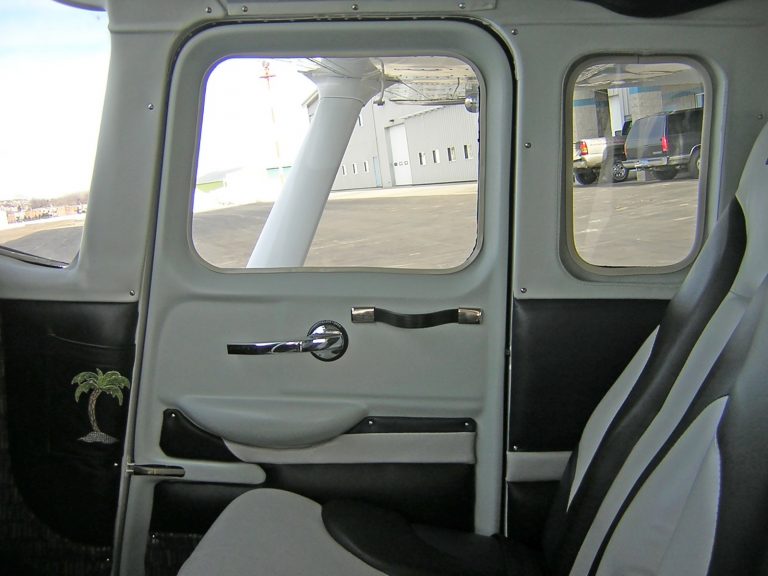 Co-Pilot Door | Wipaire : Wipaire